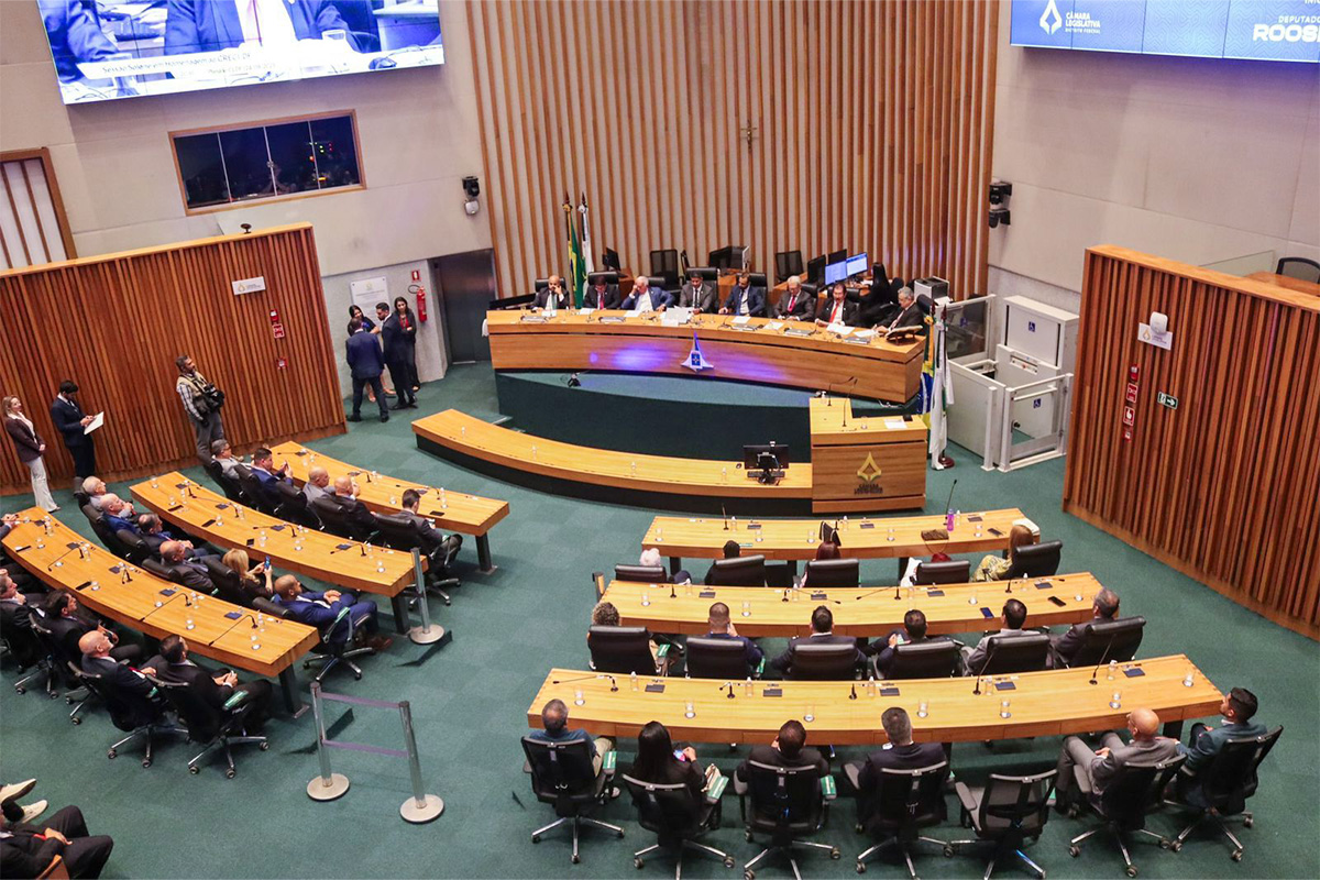 Câmara Legislativa realiza sessão solene em homenagem CRECI-DF - CLDF